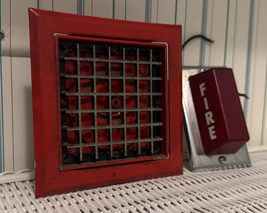 Simplex 4048R(F) and a Simplex/Exide-Couch remote light - Fire Alarms ...